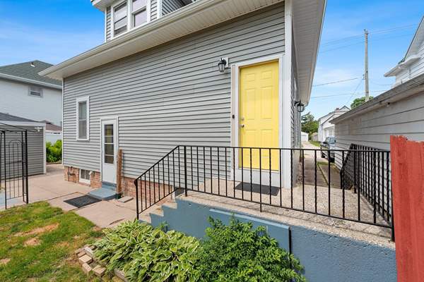 Two Rivers, WI Condos & Townhomes For Sale