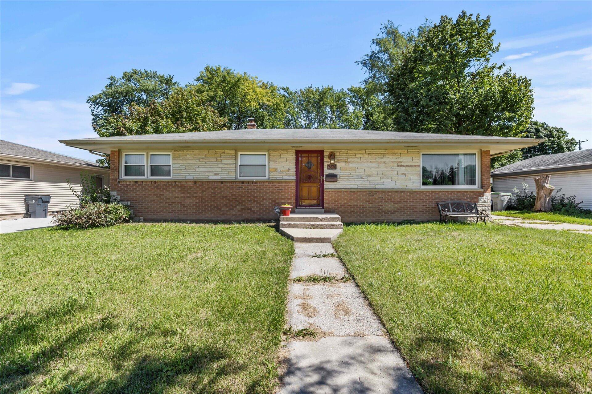 6540 N 91st St, Milwaukee, WI 53224 - MLS 1915095 - Coldwell Banker