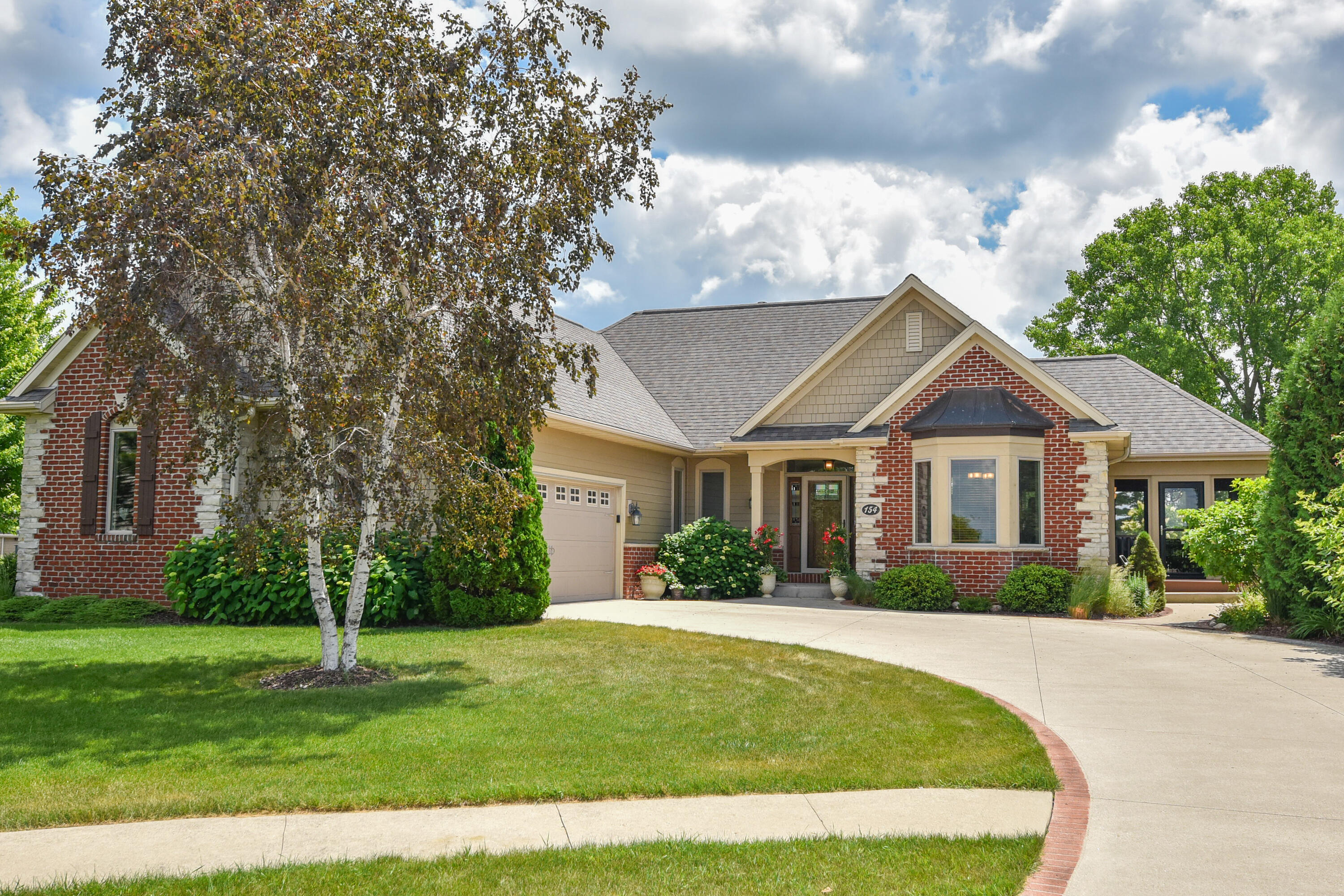 154 Water Ct, Cedar Grove, WI 53013 - MLS 1924974 - Coldwell Banker