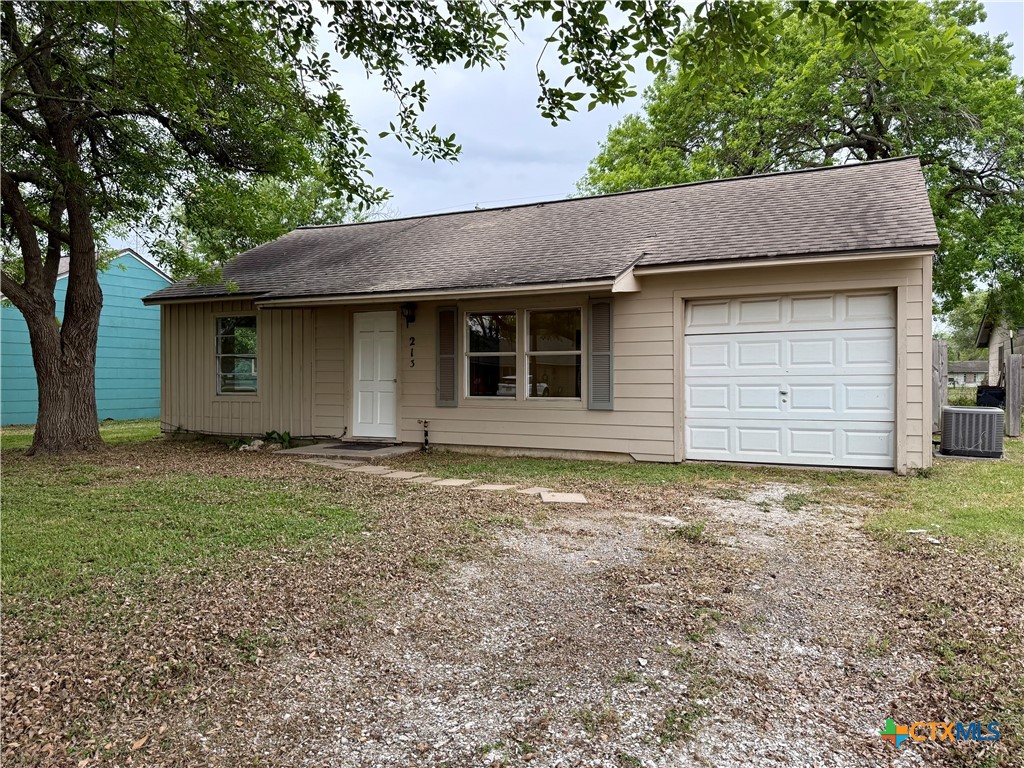 213 Wood St, Point Comfort, TX 77978 - MLS 574138 - Coldwell Banker