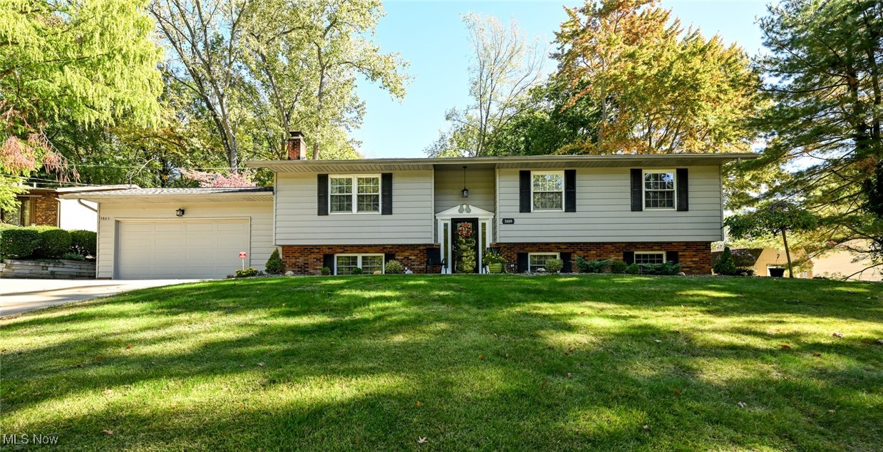 3809 Butterfield Dr, Akron, OH 44319 - MLS 5165576 - Coldwell Banker