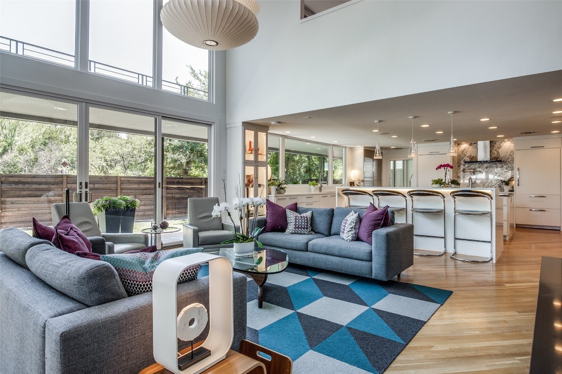 9446 Spring Hollow Dr, Dallas, TX 75243 - MLS 20229675 - Coldwell Banker