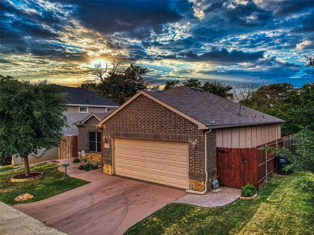 724 Sandy Ln, Fort Worth, TX 76120 - MLS 20390489 - Coldwell Banker