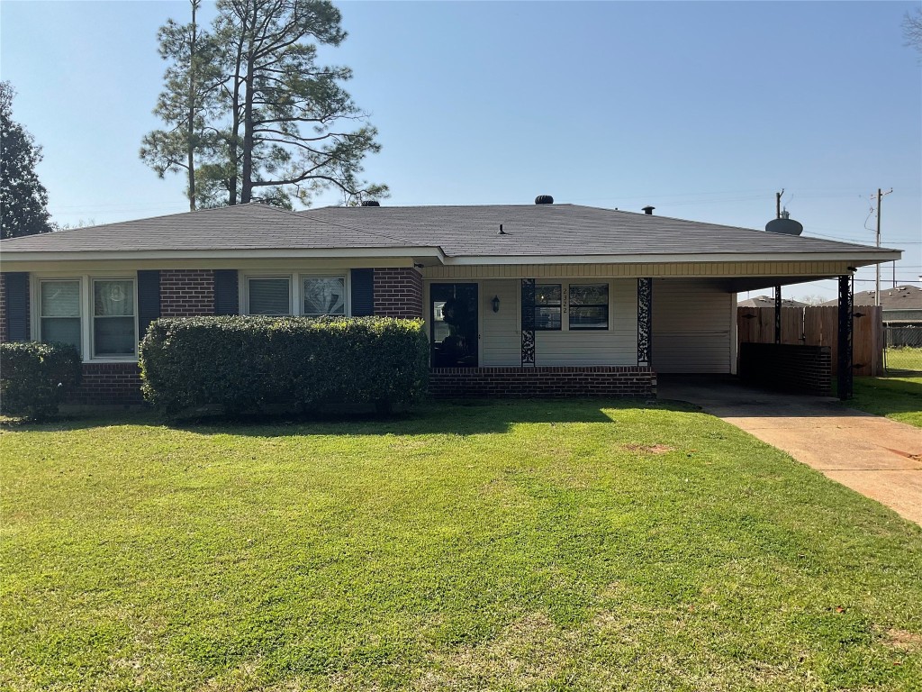 2322 Douglas Dr, Bossier City, LA 71111 - MLS 20567141 - Coldwell Banker