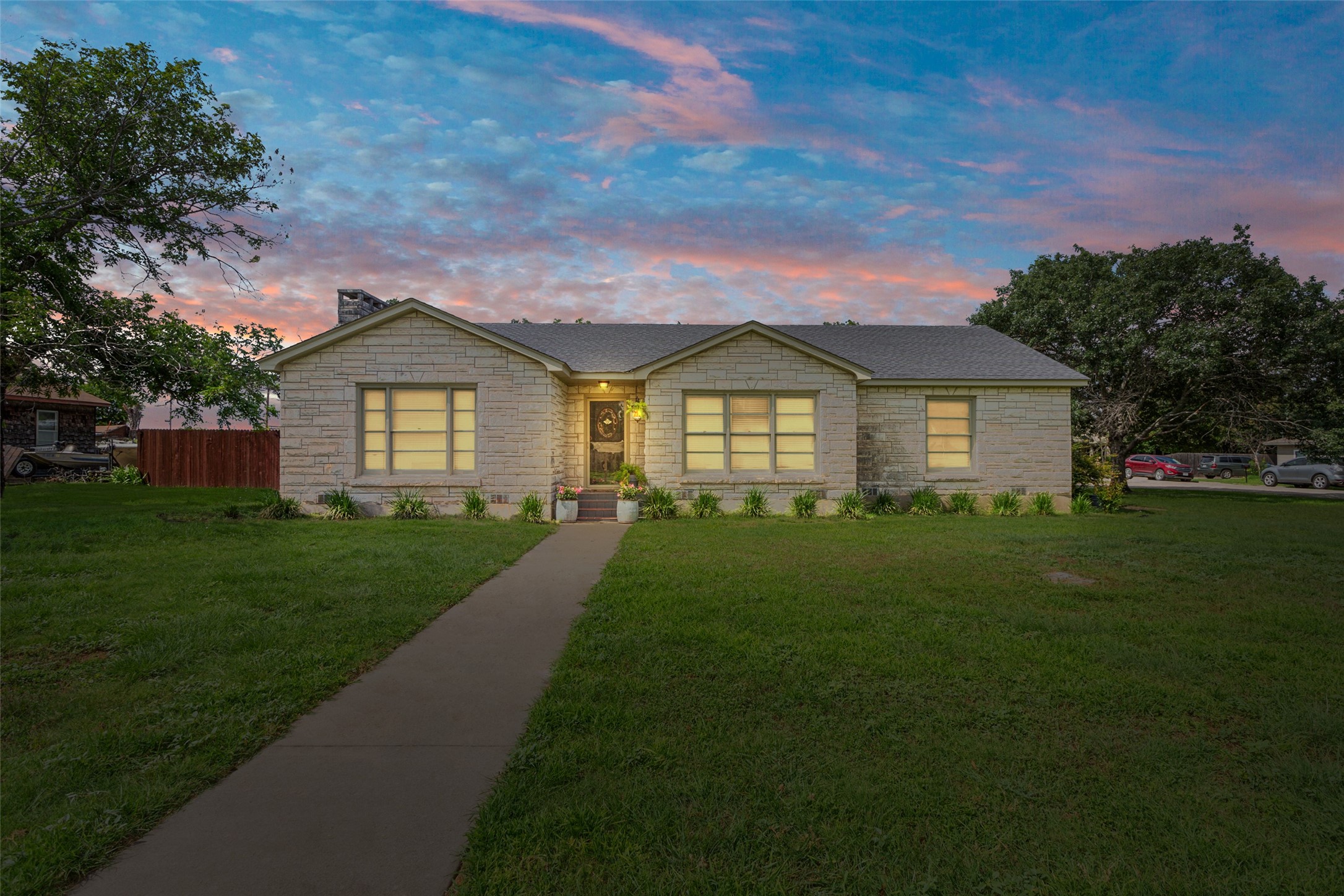807 E Henry St, Hamilton, TX 76531 - MLS 20643752 - Coldwell Banker