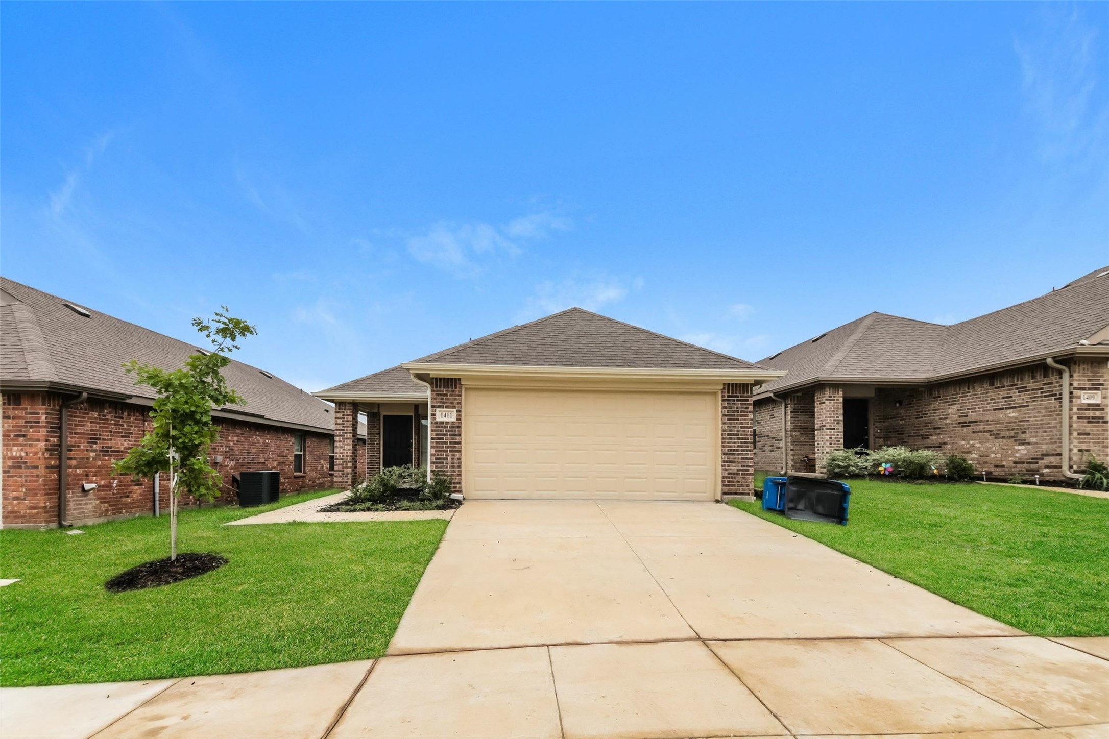1411 Matthew Dr, Ennis, TX 75119 - MLS 20745876 - Coldwell Banker