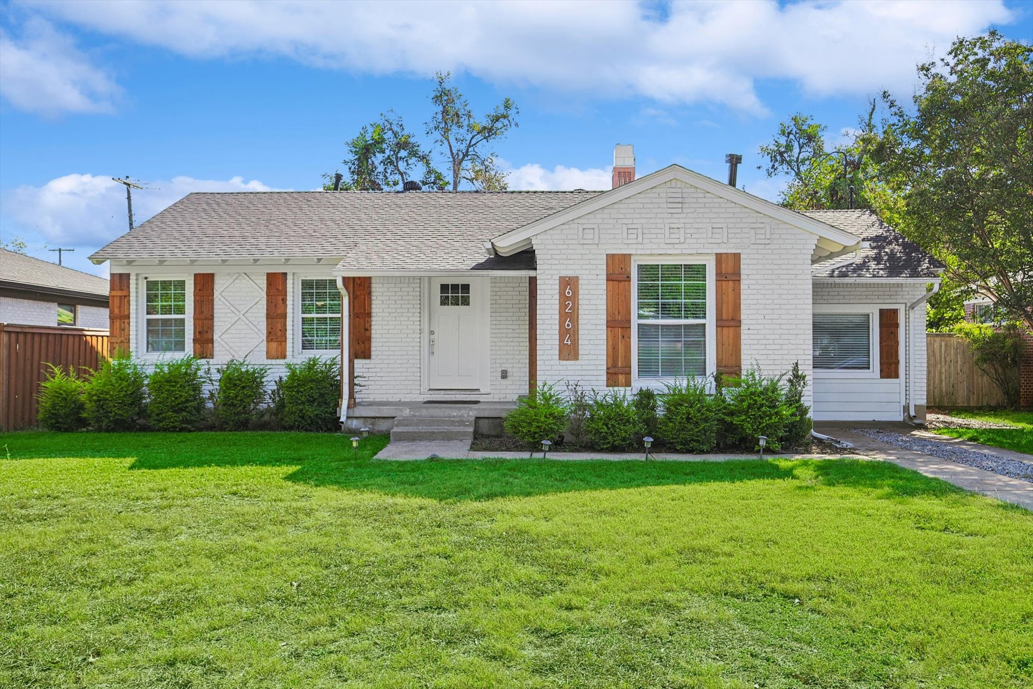 6264 Ravendale Ln, Dallas, TX 75214 - MLS 20749980 - Coldwell Banker