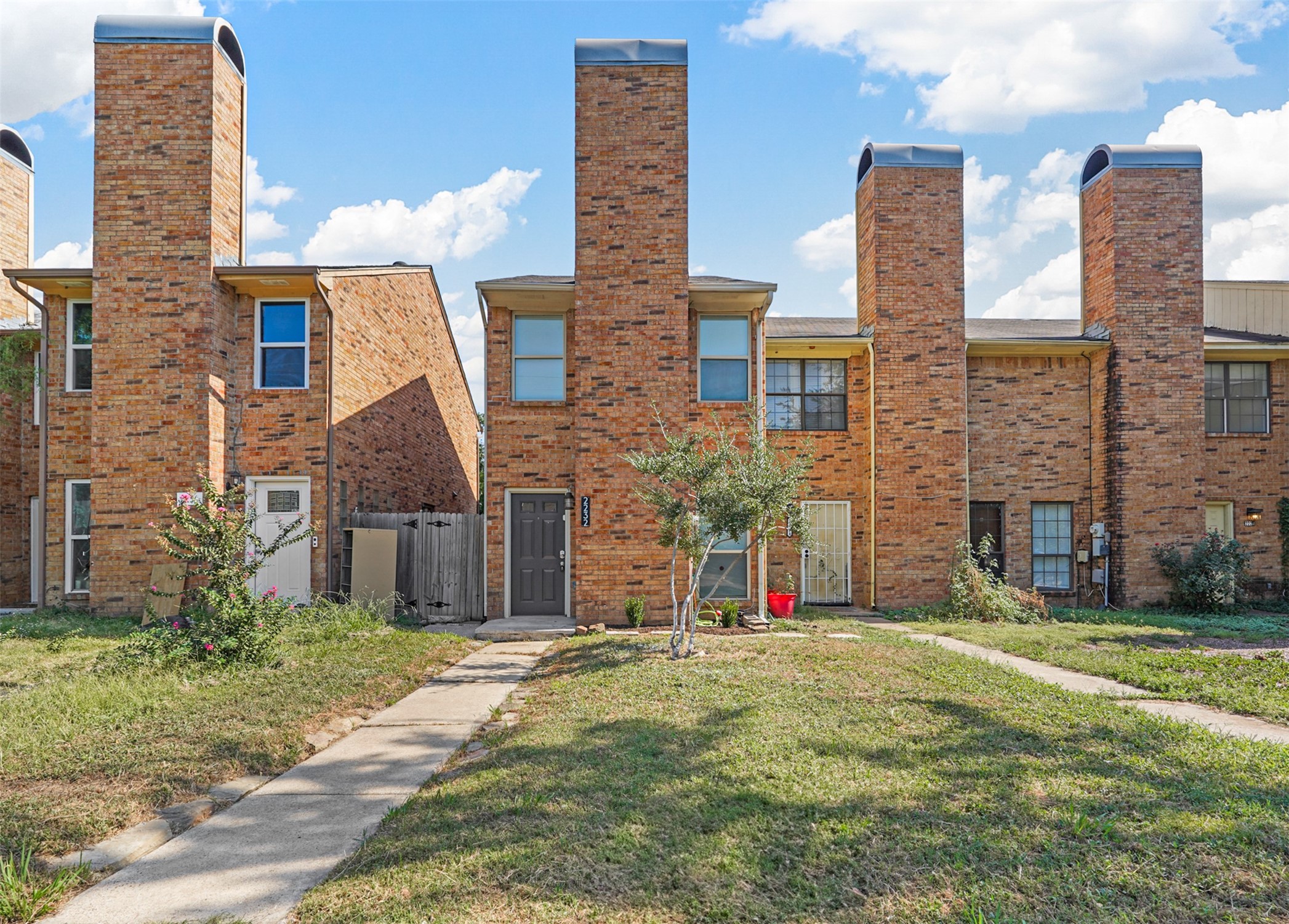 2232 Colony Ct, Dallas, TX 75235 - MLS 20750457 - Coldwell Banker
