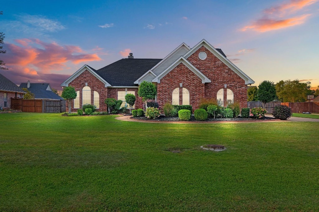 333 Hunters Hollow Dr, Bossier City, LA 71111 - MLS 20759971 - Coldwell ...