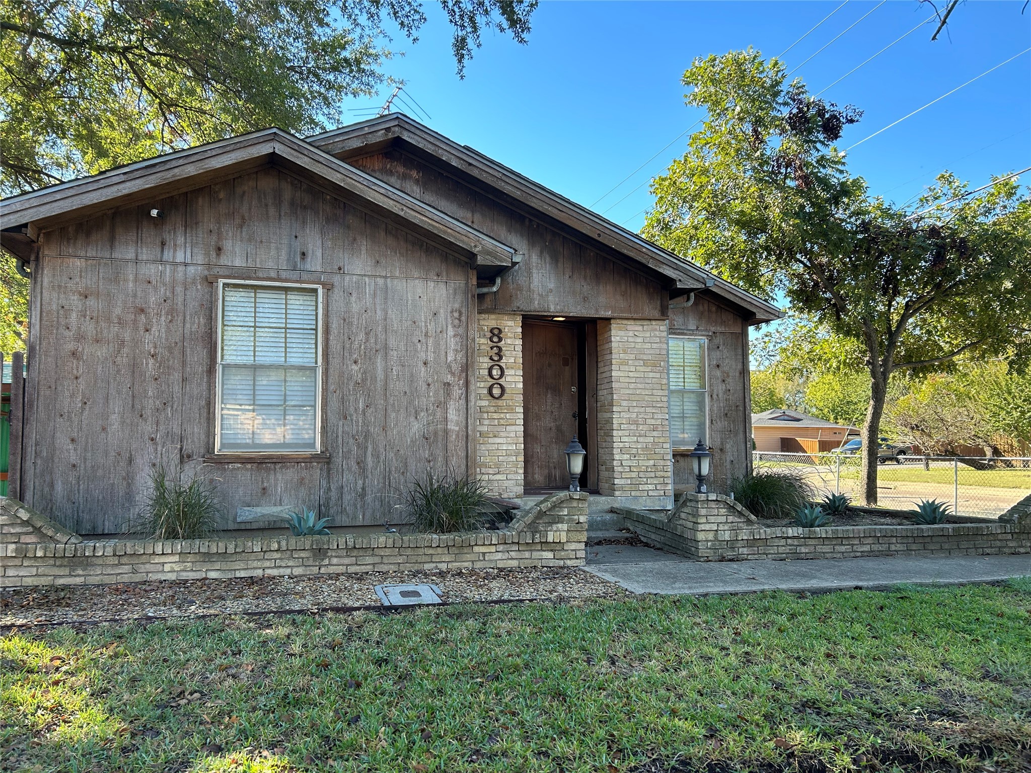 8300 Maddox St, Dallas, TX 75217 - MLS 20772295 - Coldwell Banker