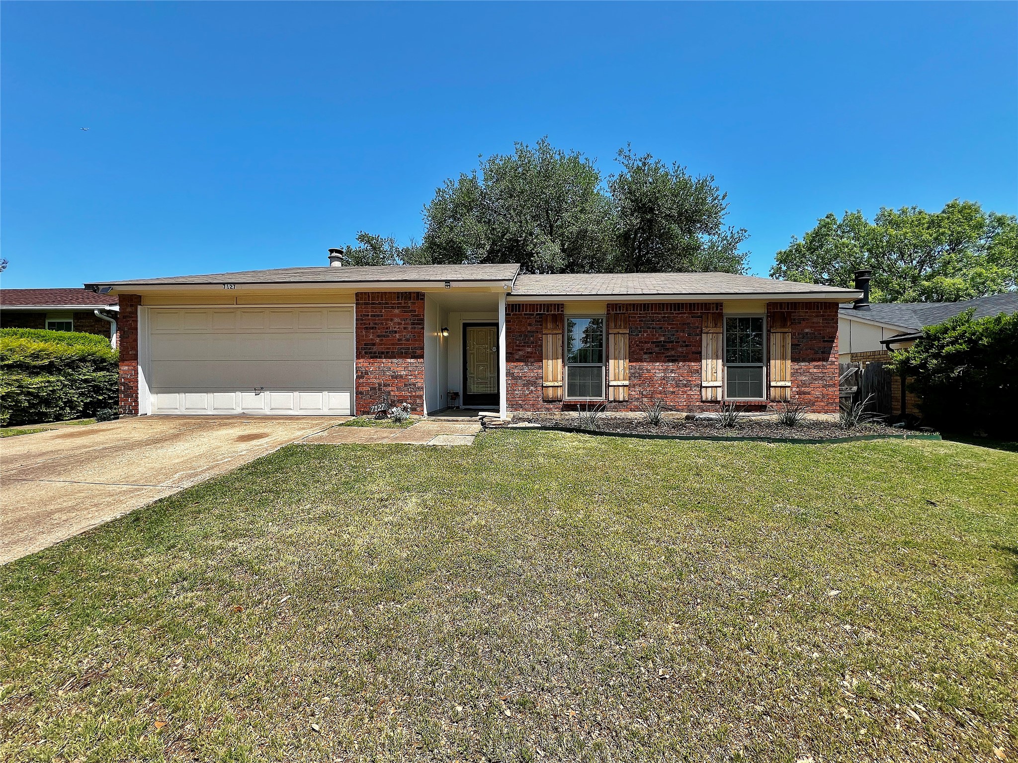 7127 Winterberry Dr, Dallas, TX 75249 - MLS 20785568 - Coldwell Banker