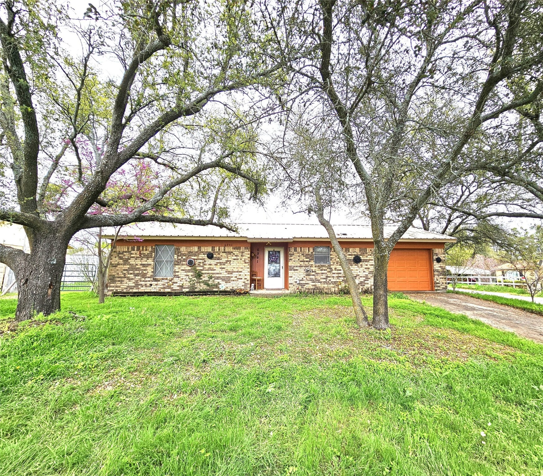 6941 Ireland Dr, Brownwood, TX 76801 - MLS 20817292 - Coldwell Banker