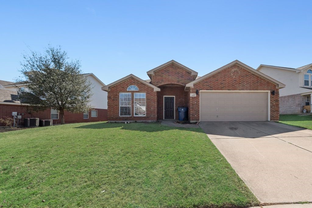 340 Kennedy Dr, Crowley, TX 76036 - MLS 20869982 - Coldwell Banker