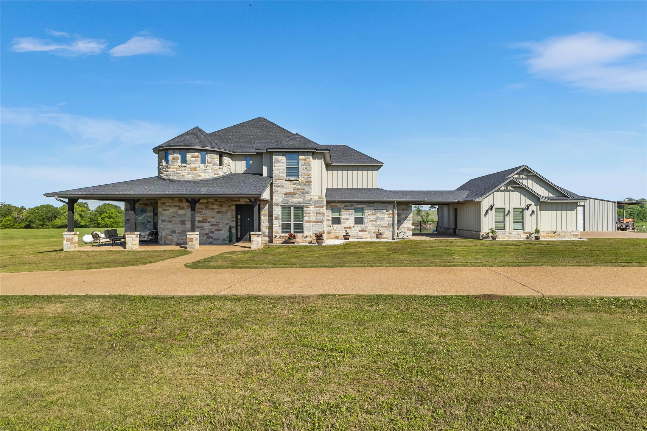 238 Bold Springs Ct, West, TX 76691 - MLS 20907415 - Coldwell Banker