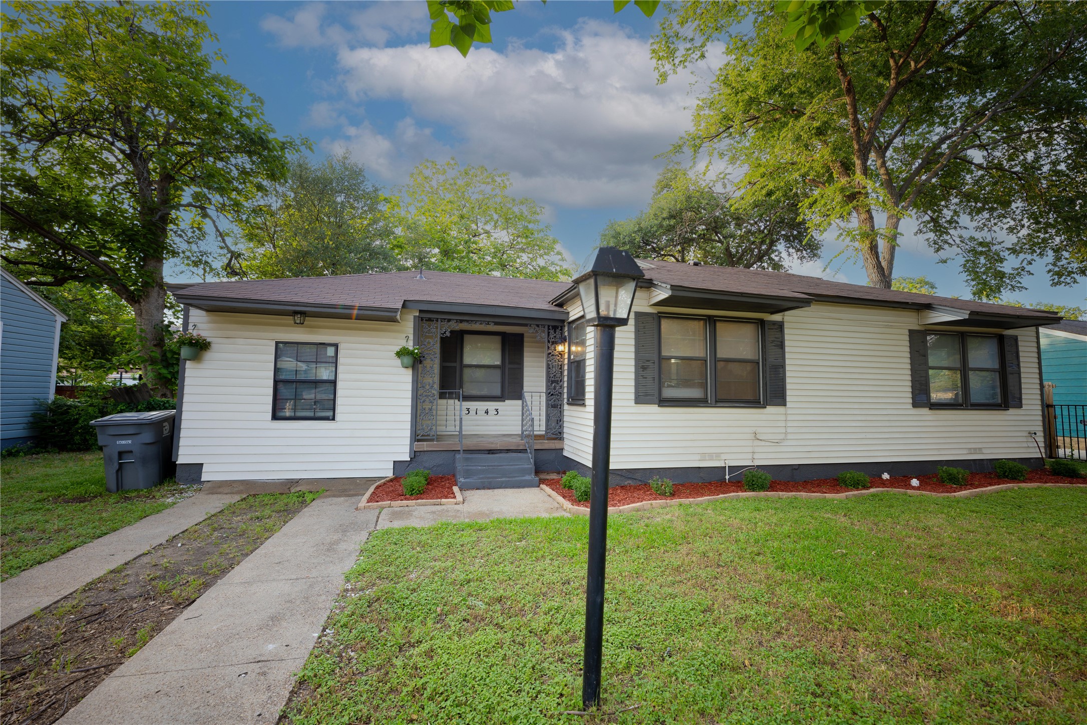 3143 Grayson Dr, Dallas, TX 75224 - MLS 20910227 - Coldwell Banker