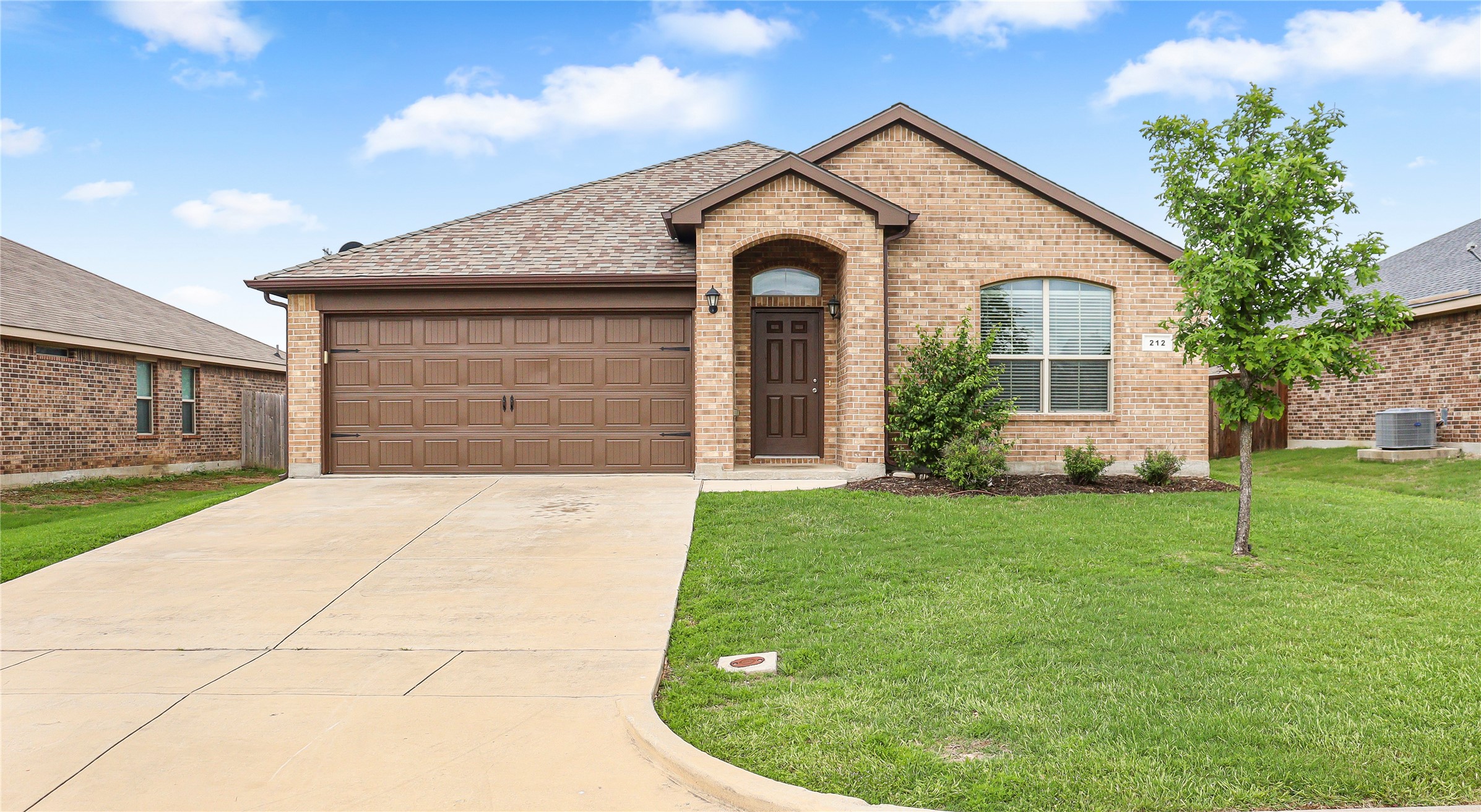 212 Meadowlands Dr, Ponder, TX 76259 - MLS 20917396 - Coldwell Banker