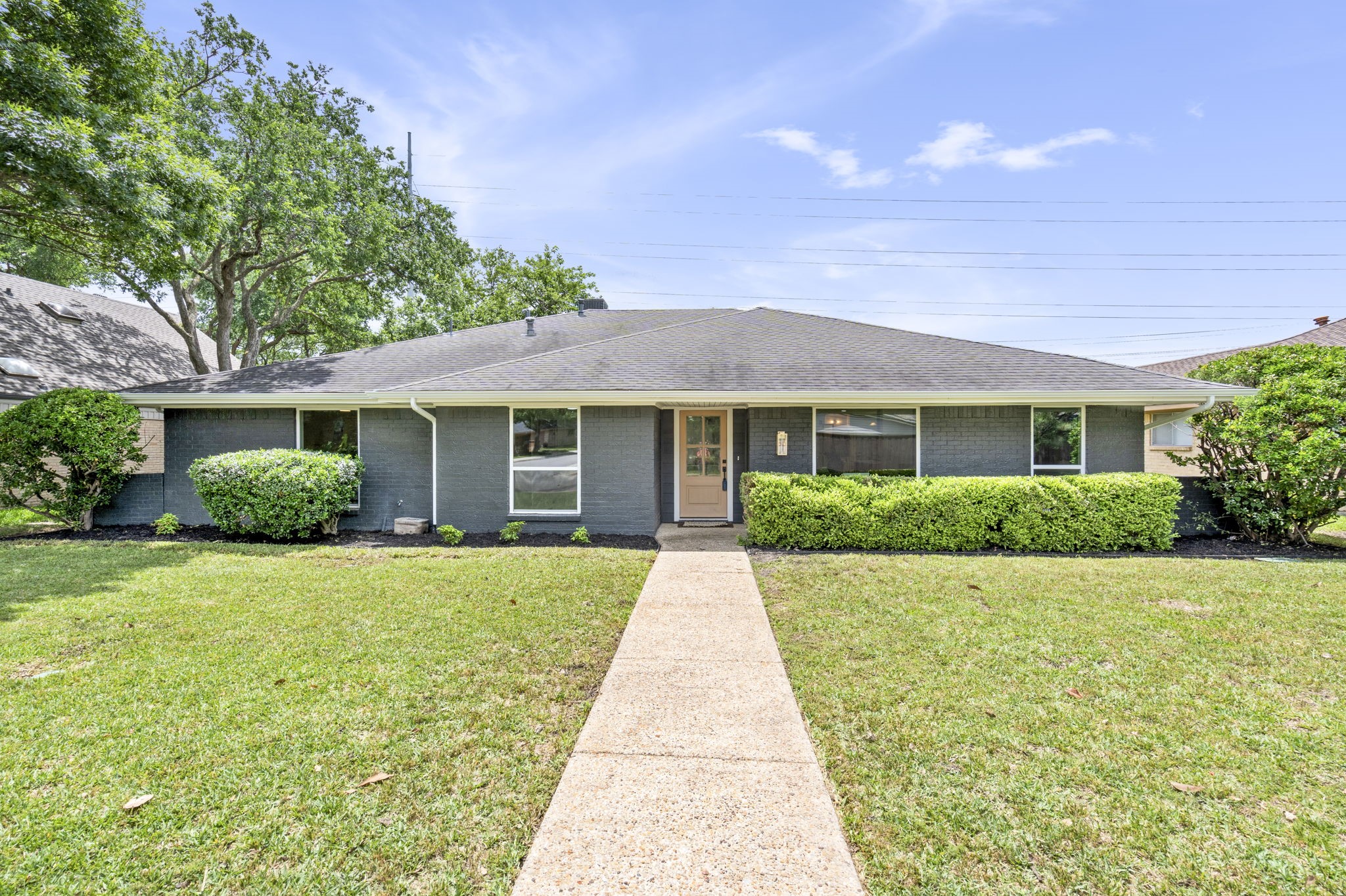 6742 St Anne St, Dallas, TX 75248 - MLS 20929986 - Coldwell Banker