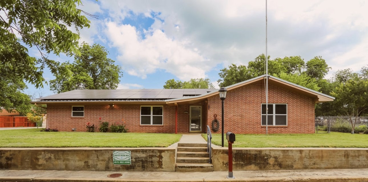 405 W Neely Ave, Comanche, TX 76442 - MLS 20934881 - Coldwell Banker