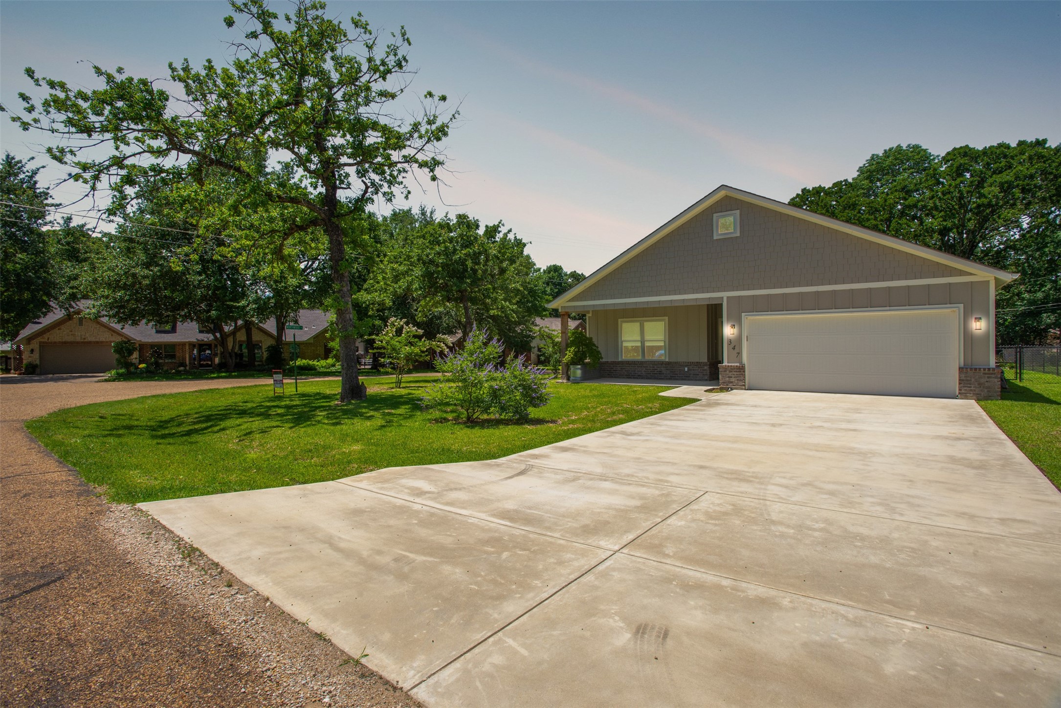 347 Enchanted Dr, Enchanted Oaks, TX 75156 - MLS 20945445 - Coldwell Banker