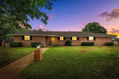 201 Randy Dr, Woodway, TX 76712 - MLS 20949623 - Coldwell Banker