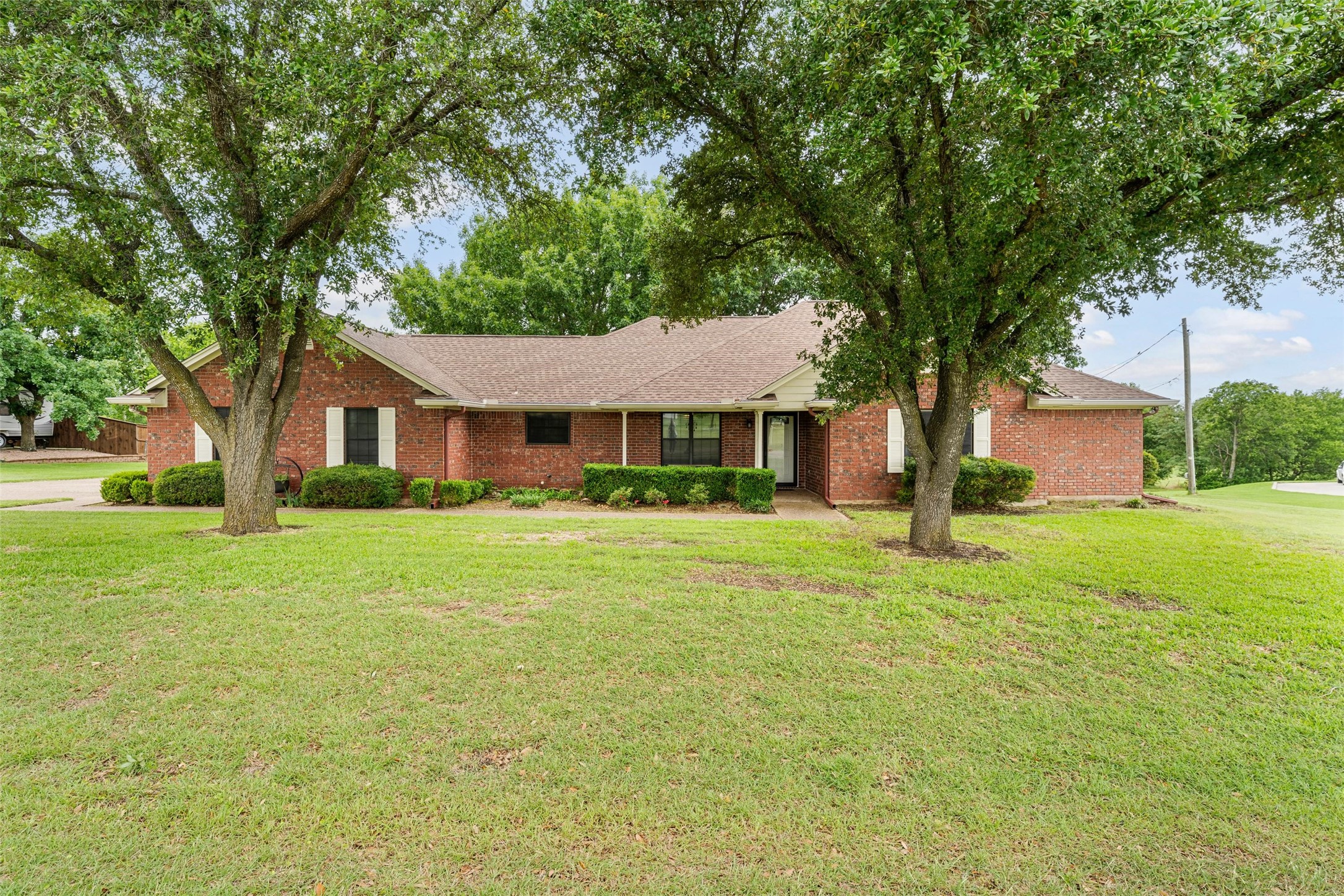 137 Thiele Rd, Lorena, TX 76655 - MLS 20953503 - Coldwell Banker