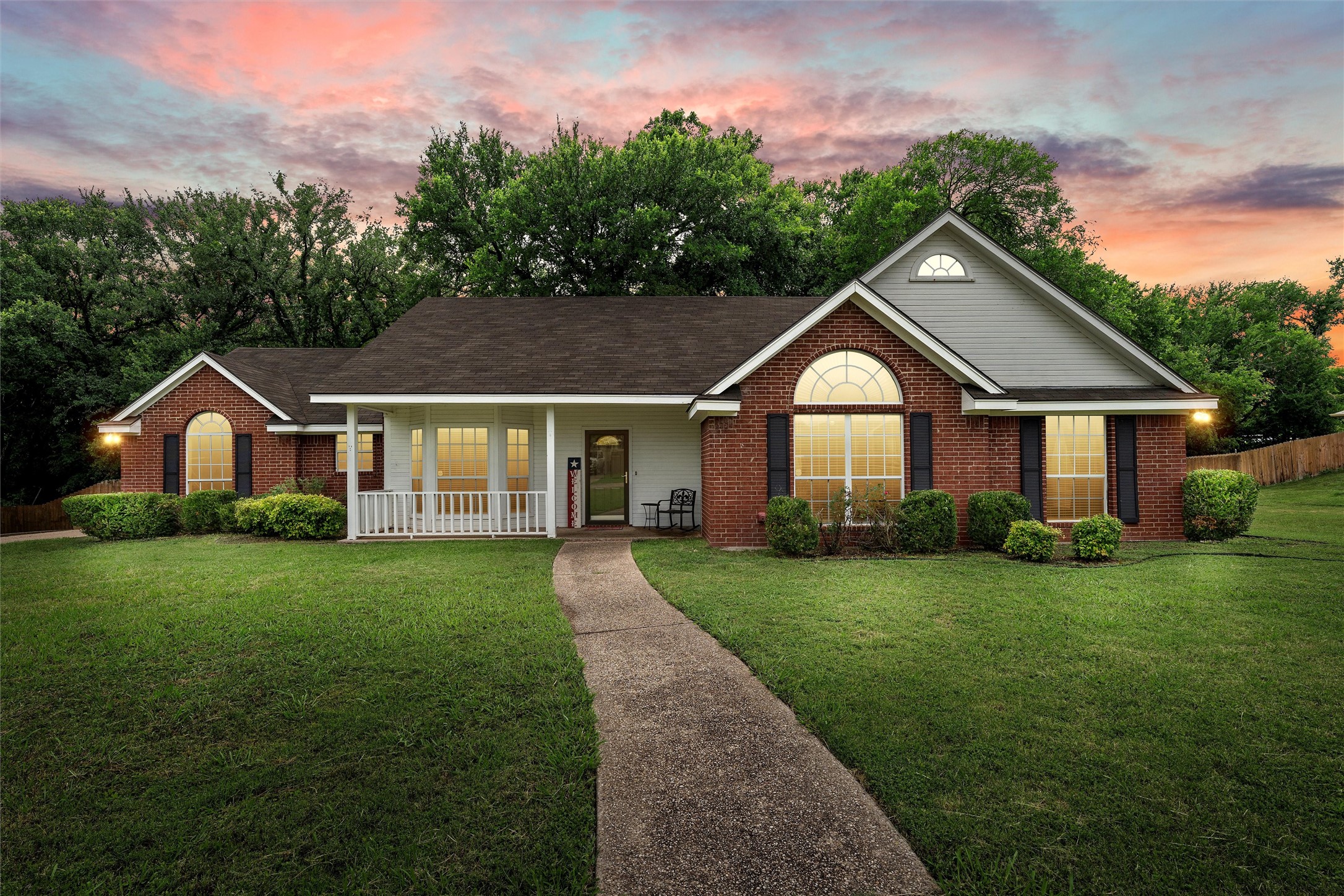 519 Kristi St, Robinson, TX 76706 - MLS 20969013 - Coldwell Banker