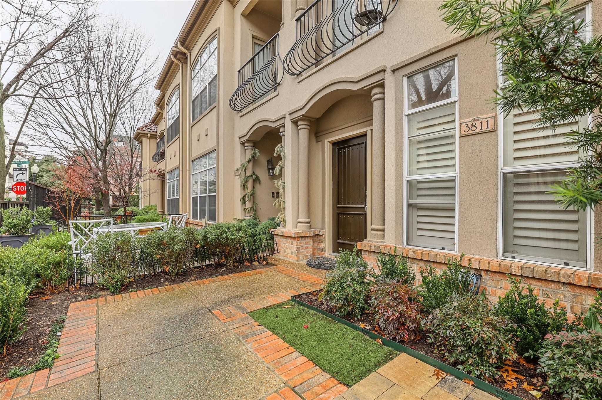 3811 Travis St, Dallas, TX 75204 - MLS 20978445 - Coldwell Banker
