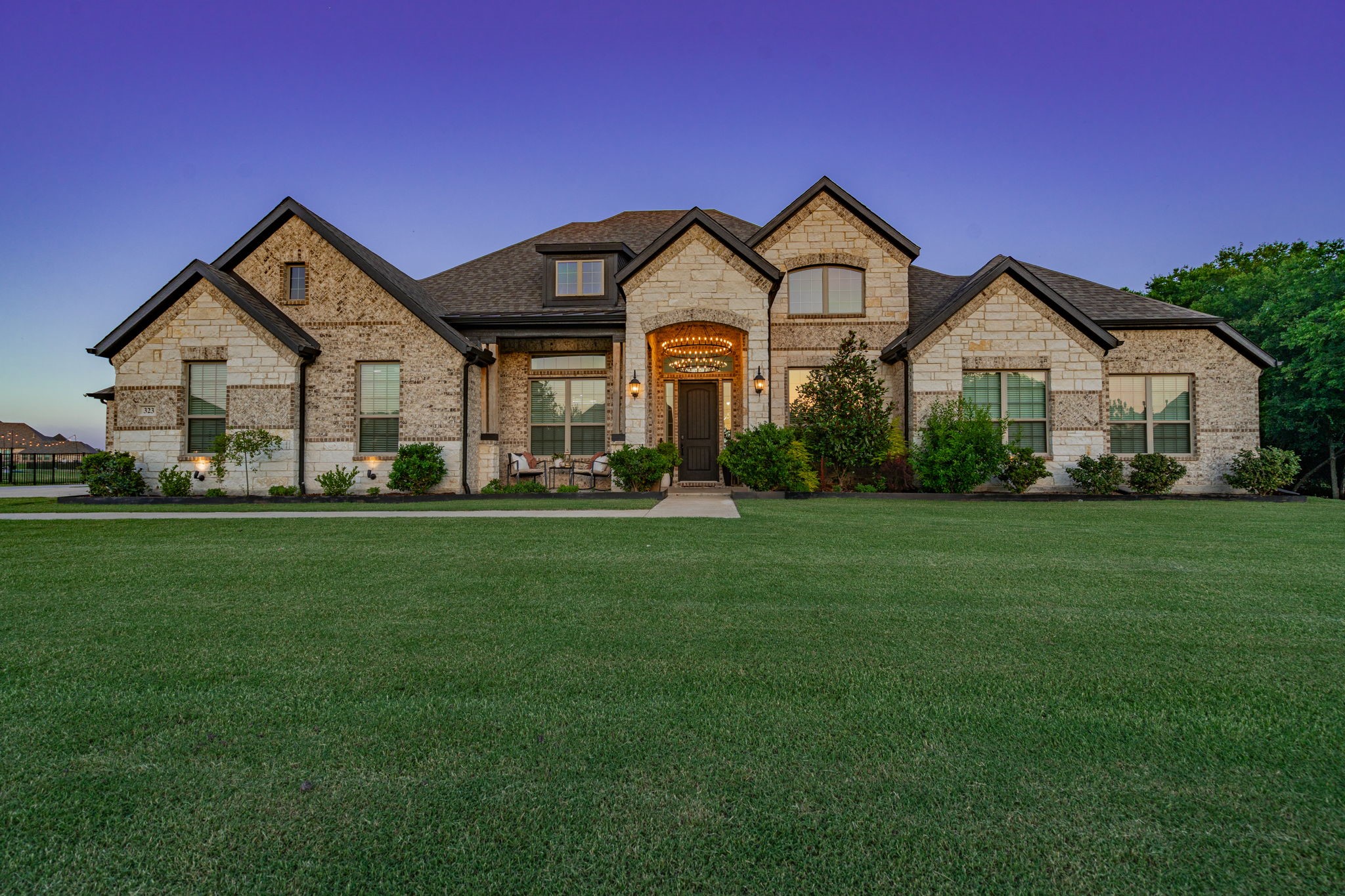 323 Ledstone Ct, Rockwall, TX 75032 - MLS 20979282 - Coldwell Banker