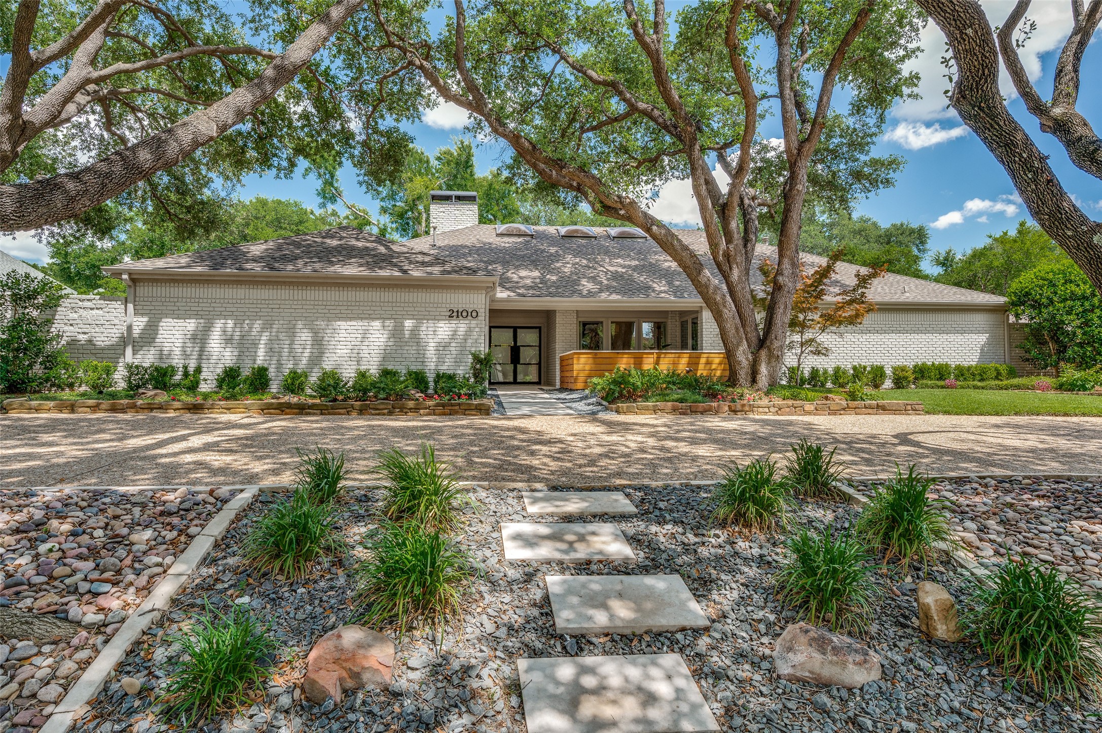 2100 Winding Hollow Ln, Plano, TX 75093 - MLS 20982359 - Coldwell Banker