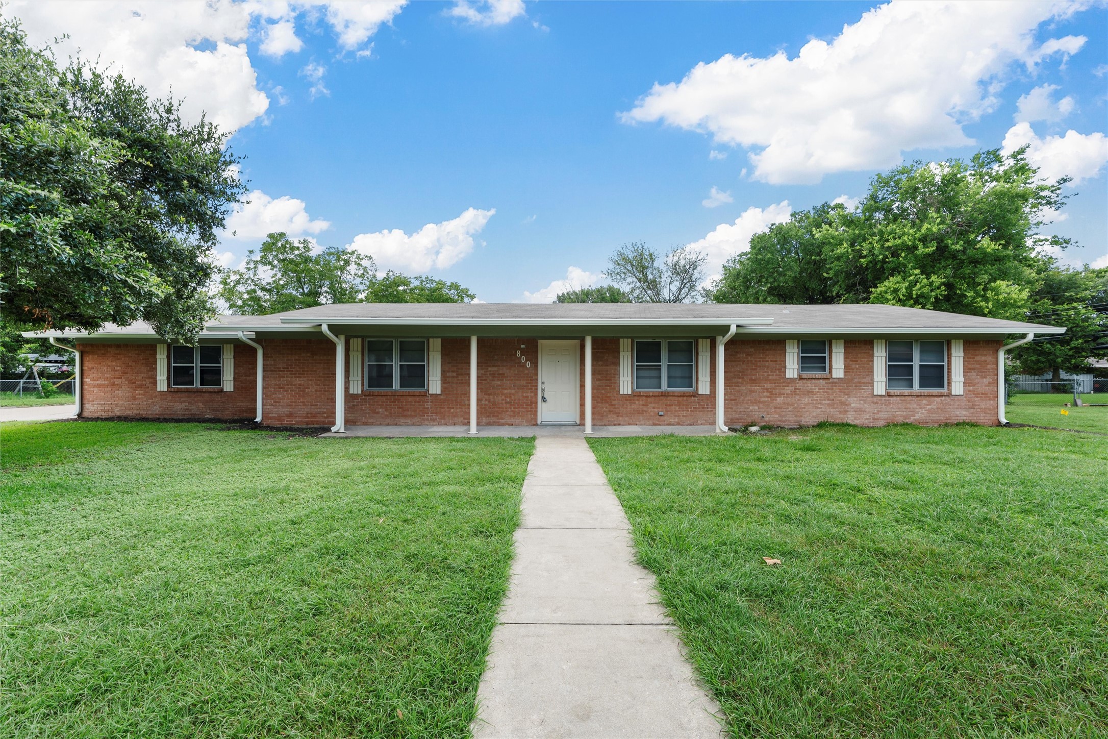 800 W Denison Dr, Robinson, TX 76706 - MLS 20994824 - Coldwell Banker