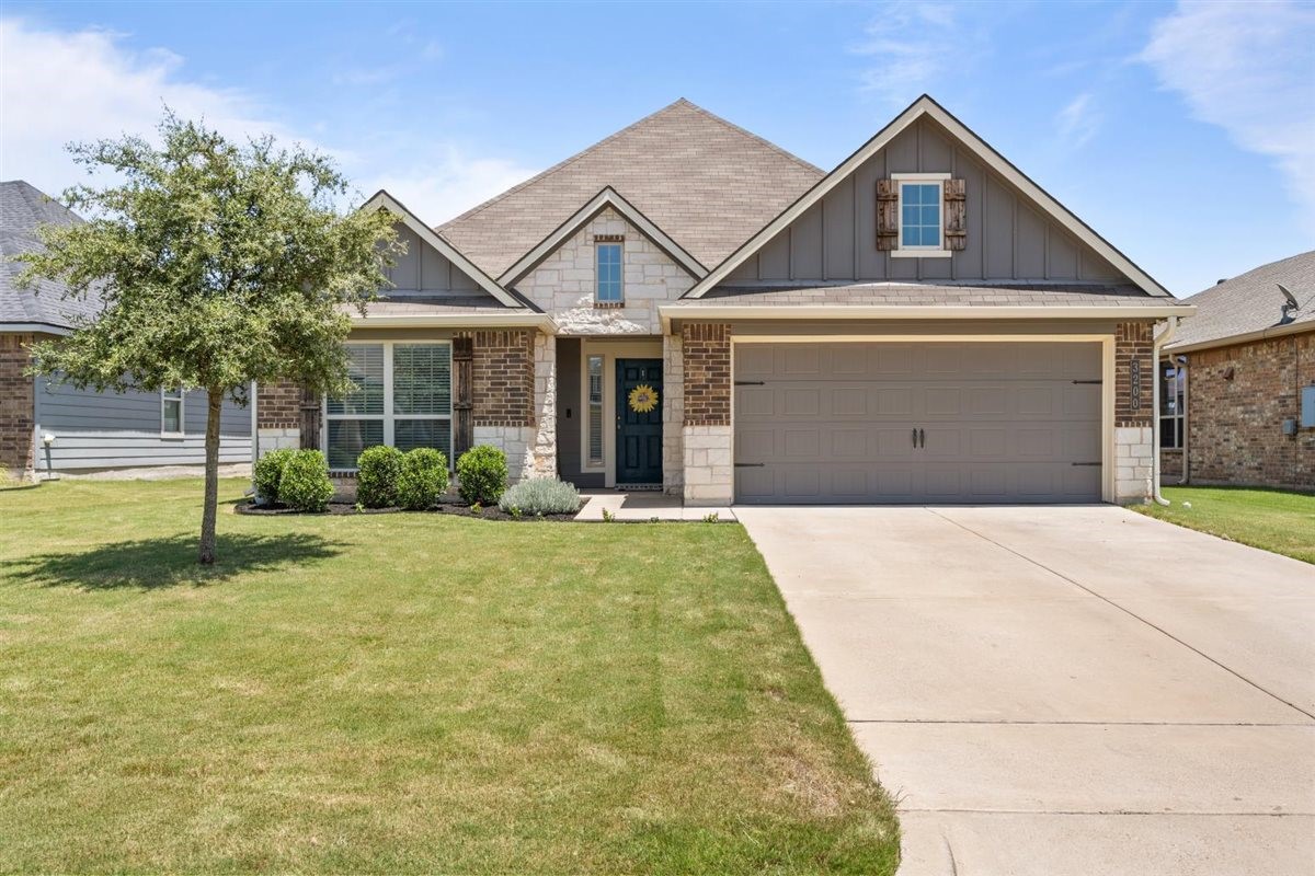 3200 Samson Dr, Lorena, TX 76655 - MLS 21017683 - Coldwell Banker