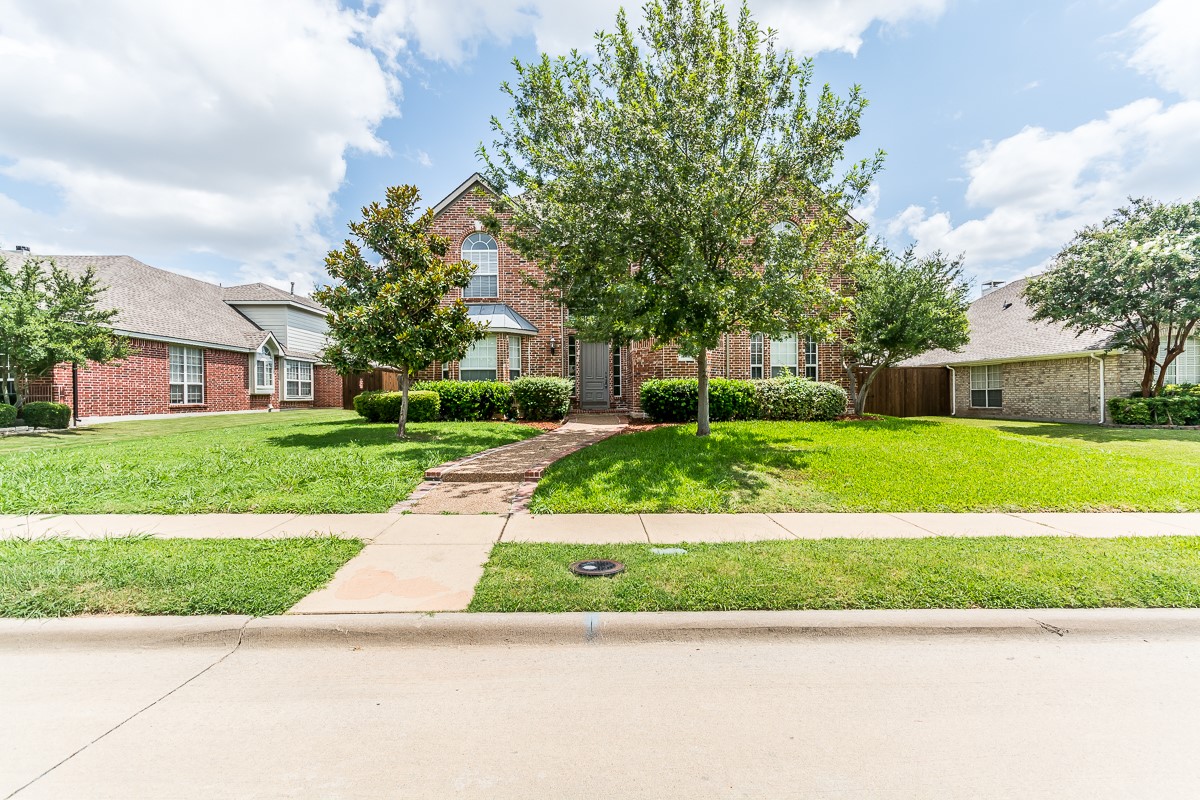 10804 Briar Brook Ln, Frisco, TX 75033 - MLS 21034210 - Coldwell Banker