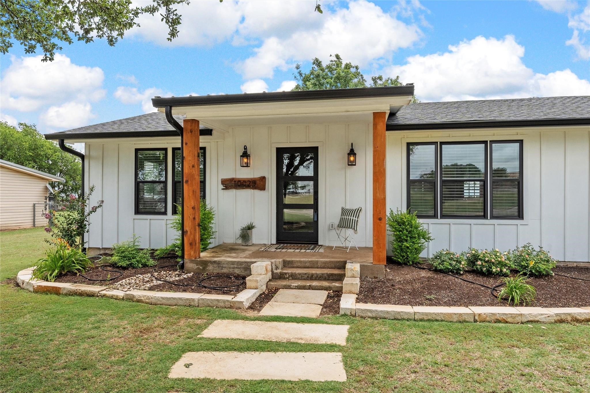 10025 Cedar Rock Pkwy, Crawford, TX 76638 - MLS 21057057 - Coldwell Banker