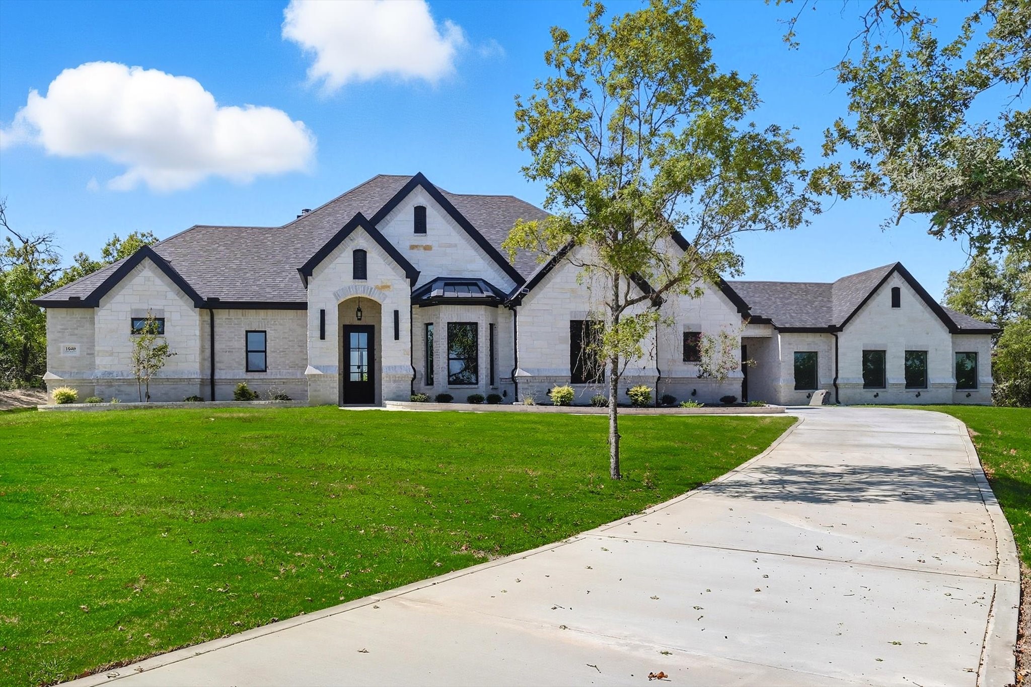 1040 Andy Rnch Ct, Azle, TX 76020 - MLS 21071671 - Coldwell Banker