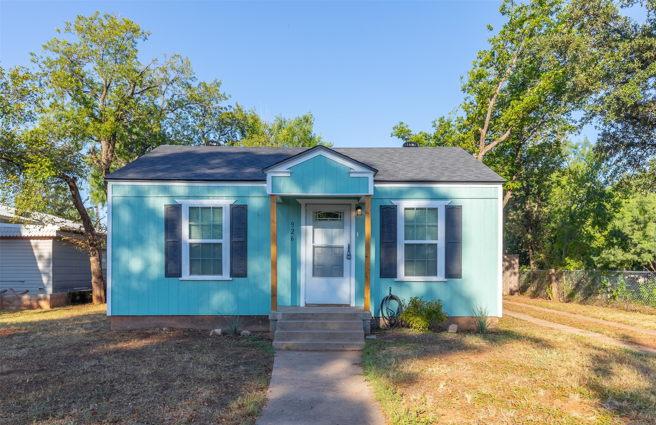 926 Sunset Dr, Abilene, TX 79605 - MLS 21072128 - Coldwell Banker