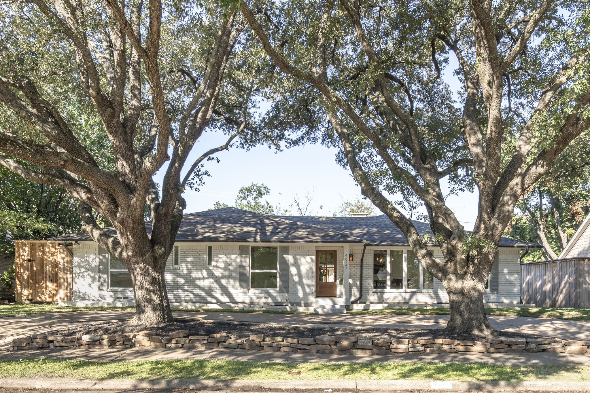 4927 Creighton Dr, Dallas, TX 75214 - MLS 21089956 - Coldwell Banker