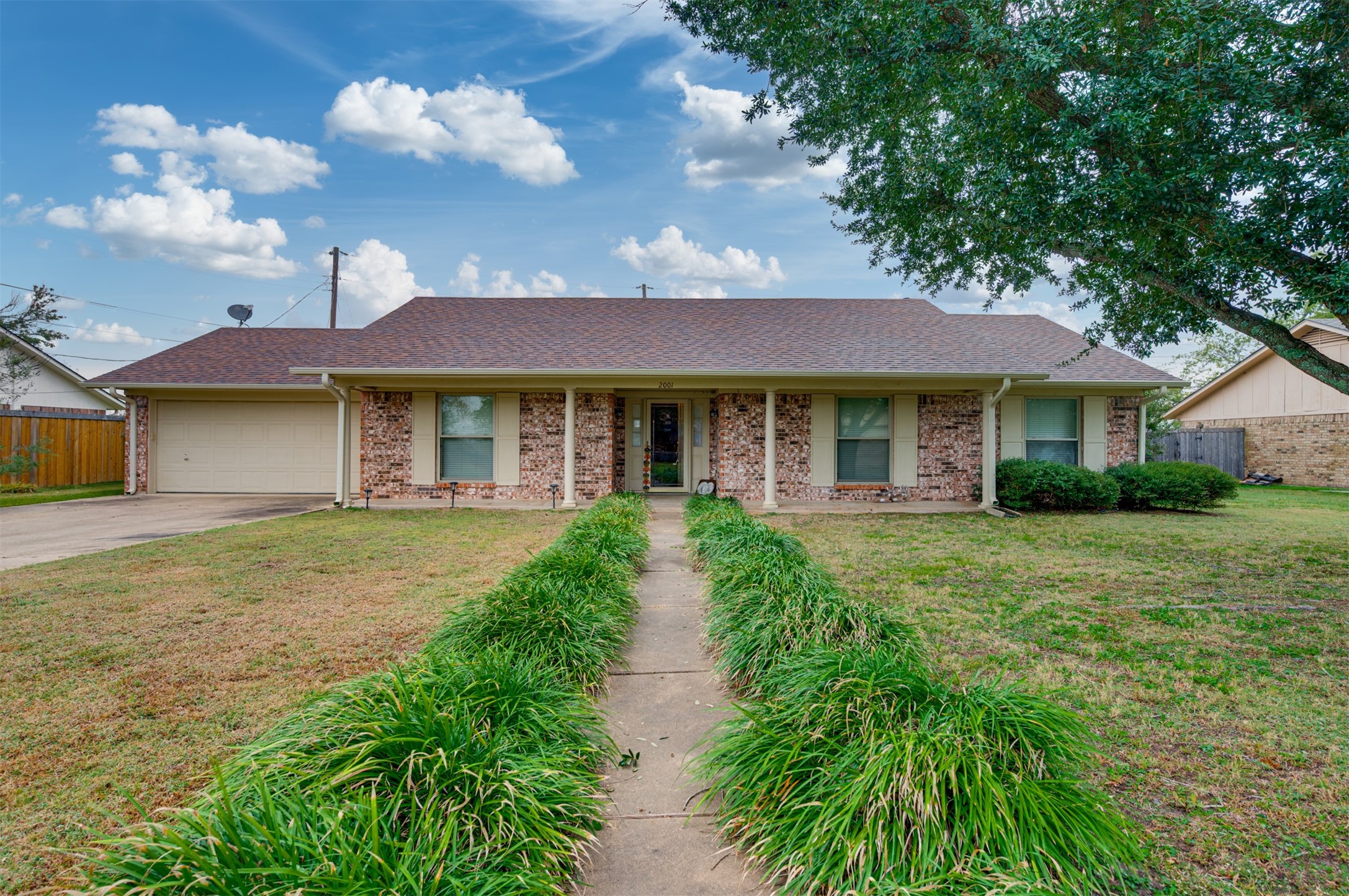 2001 S Delaware St, Clarksville, TX 75426 - MLS 21096761 - Coldwell Banker