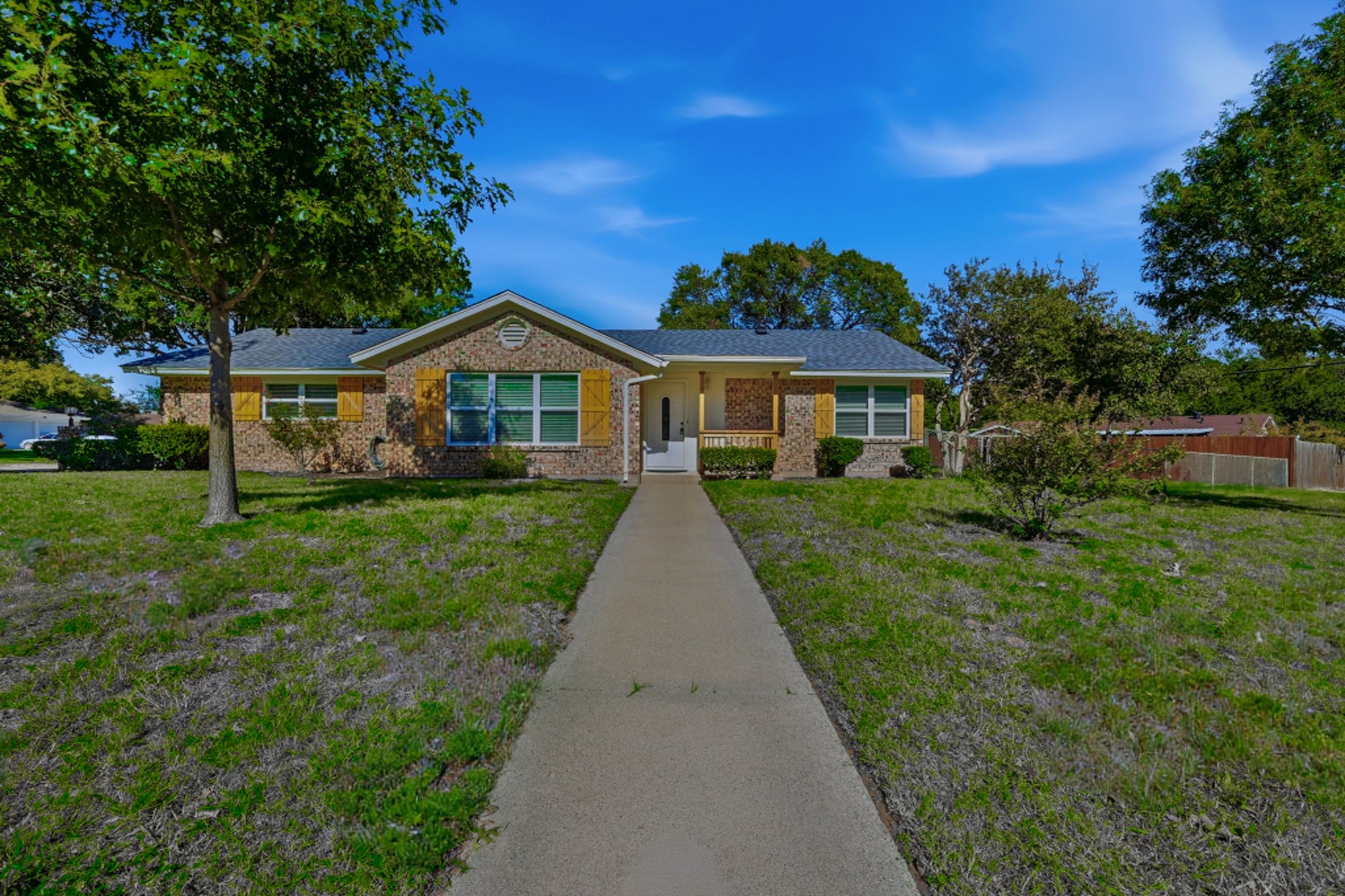 1144 Harrison Ln, Hurst, TX 76053 - MLS 21100030 - Coldwell Banker