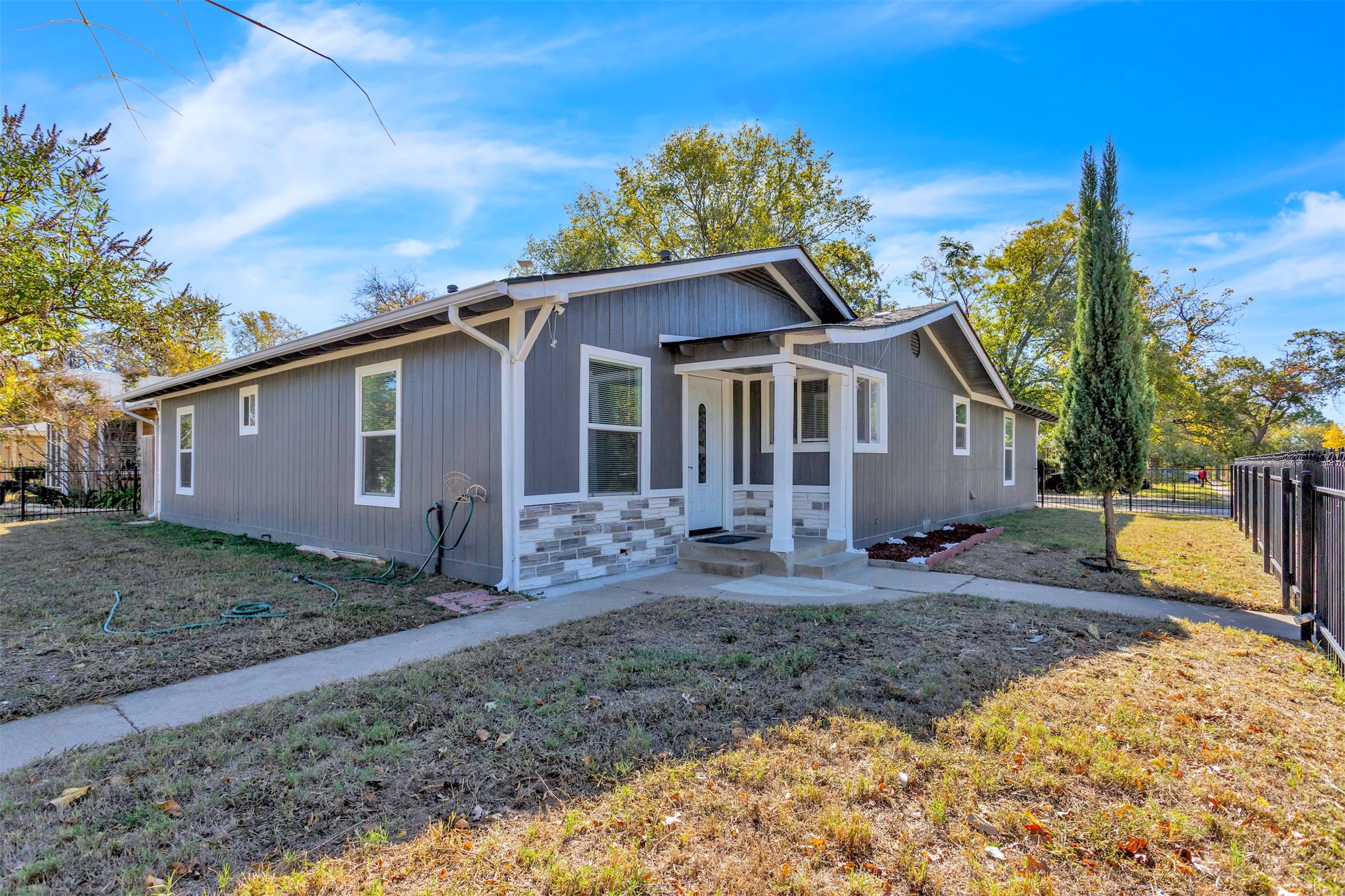 2701 Halbert St, Fort Worth, TX 76112 - MLS 21102081 - Coldwell Banker