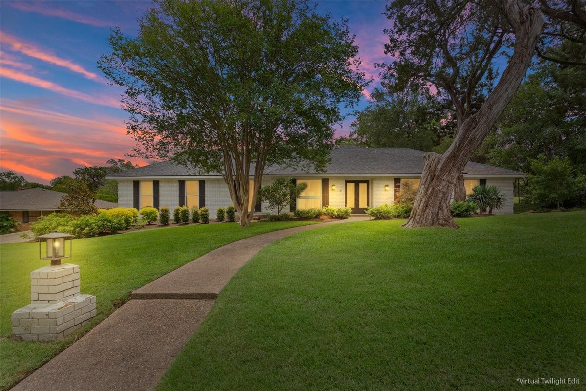 3201 Carroll Dr, Waco, TX 76708 - MLS 21154154 - Coldwell Banker