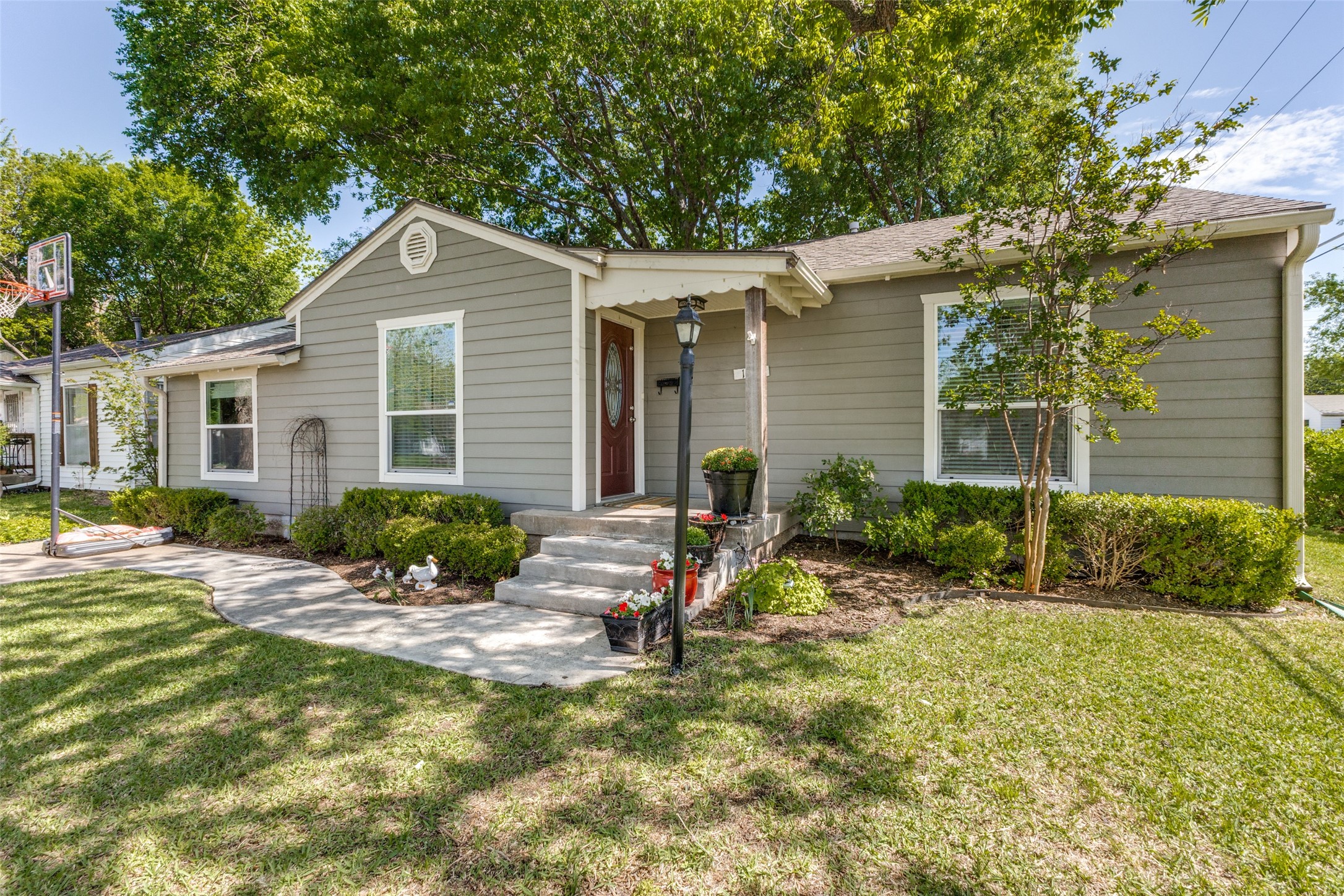 1318 Fuller Dr, Dallas, TX 75218 - MLS 21202809 - Coldwell Banker