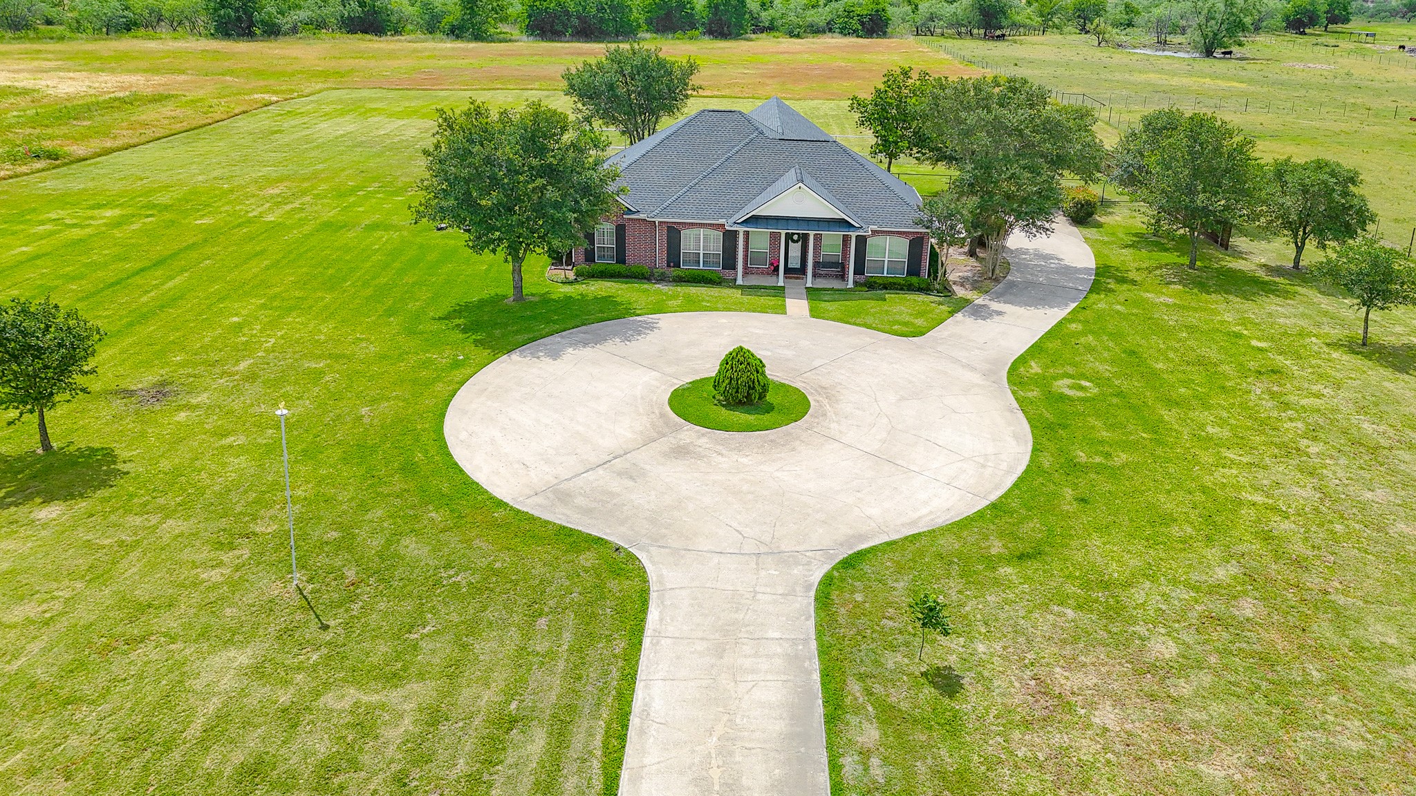 4729 FM744, Corsicana, TX 75110 - MLS 21280801 - Coldwell Banker