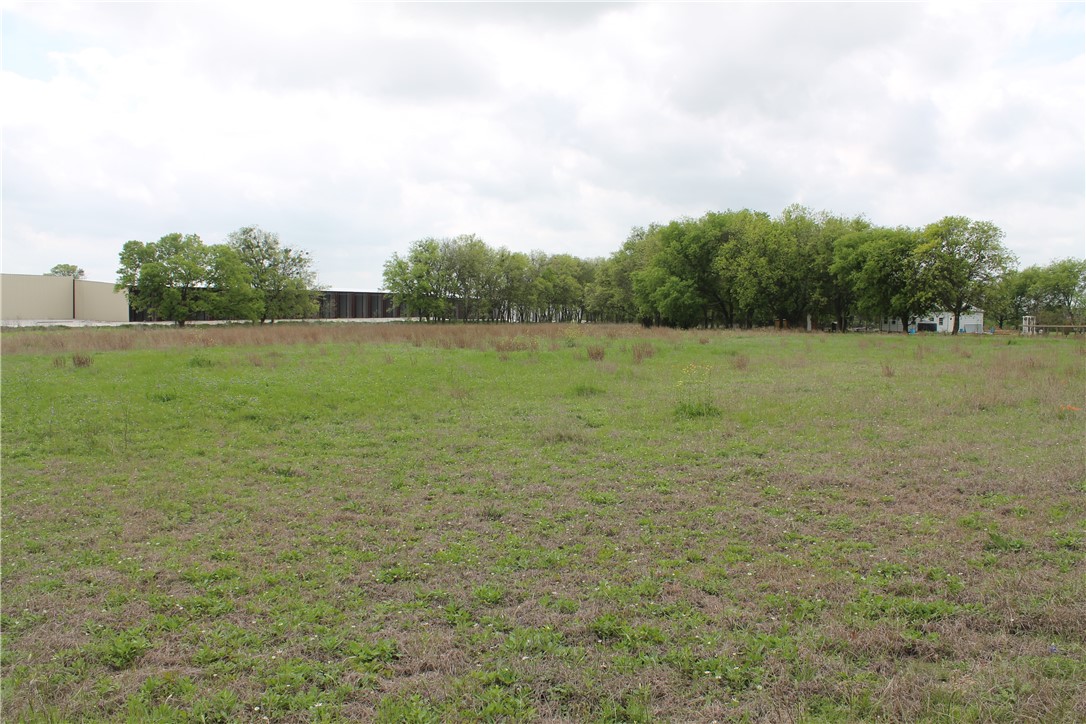 1725 W Spring Valley Rd, Hewitt, TX 76643 - MLS 214308 - Coldwell Banker