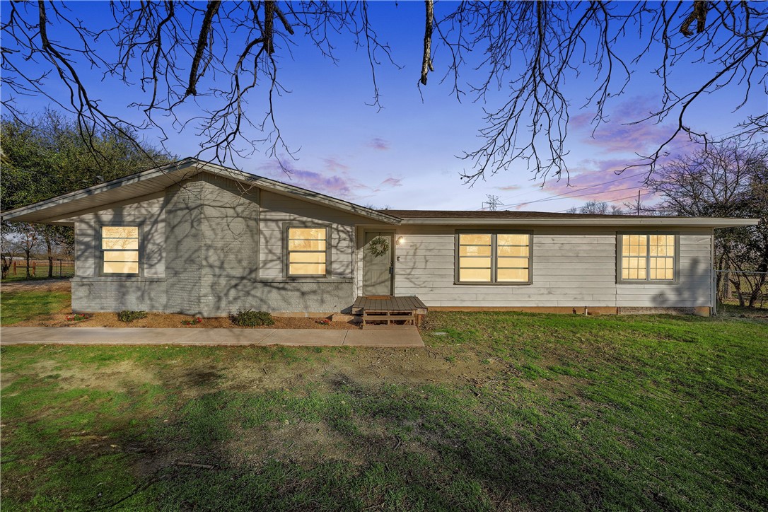 1100 W White Oak Rd, West, TX 76691 - MLS 228716 - Coldwell Banker