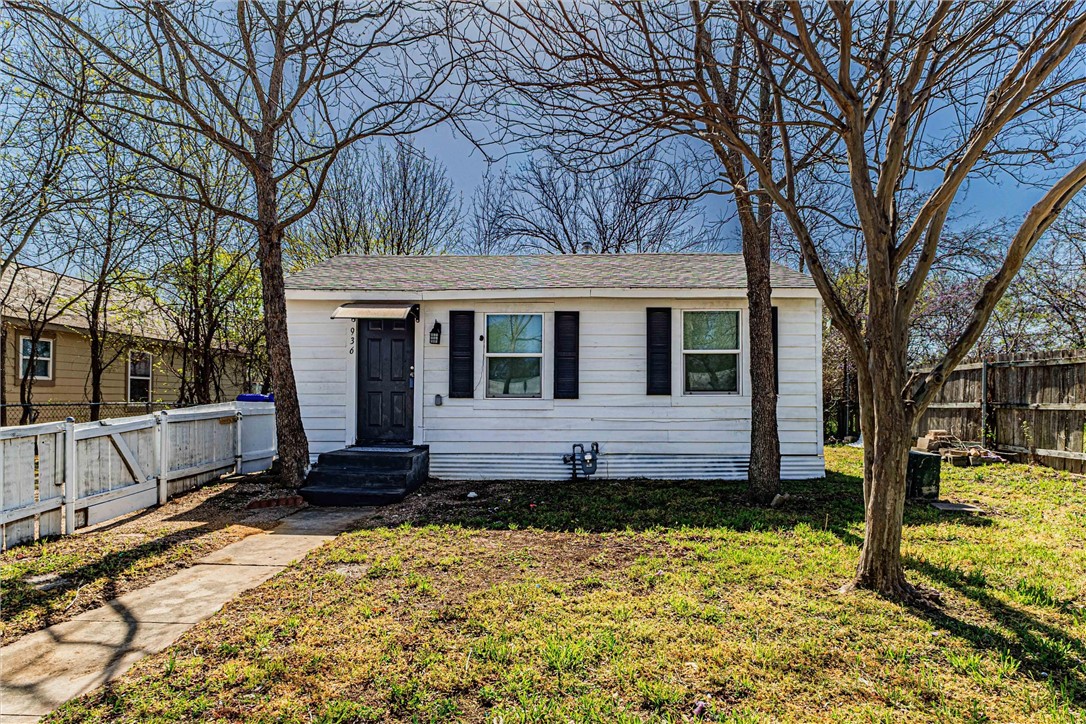 936 Martin Ave, Waco, TX 76706 - MLS 229139 - Coldwell Banker