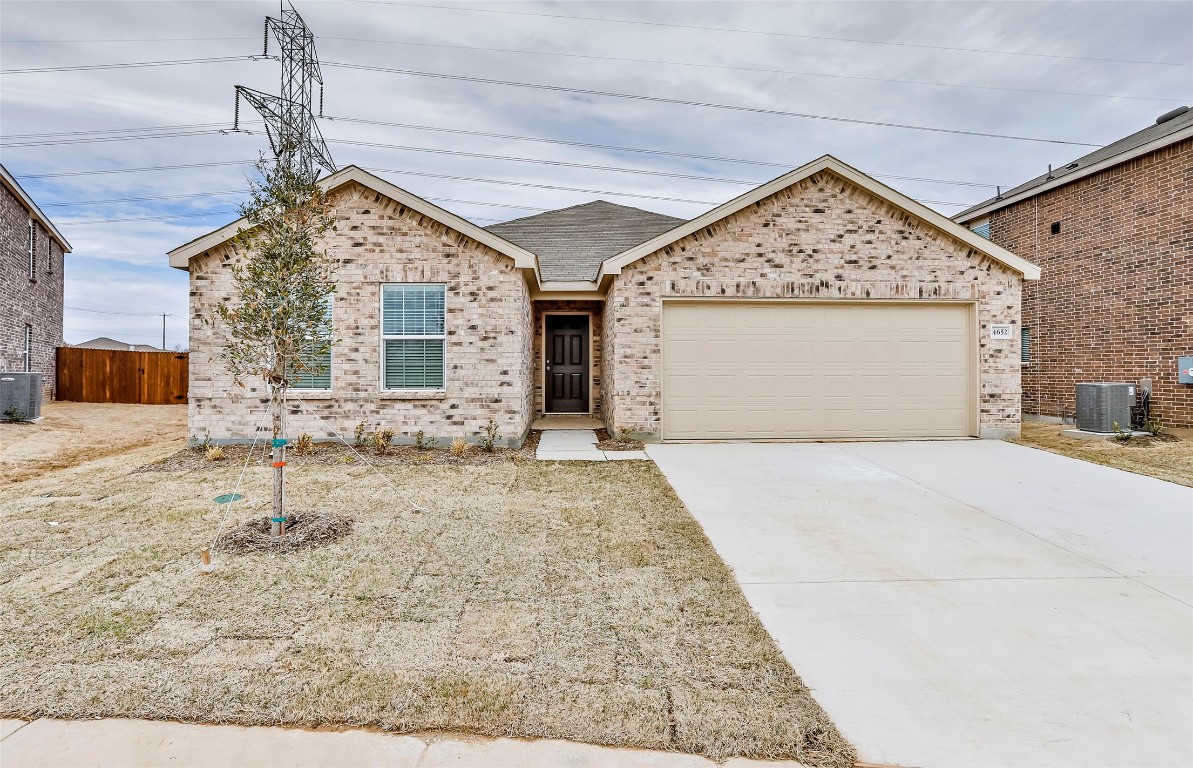 4652 Benham Dr, Fort Worth, TX 76036 - MLS 20196493 - Coldwell Banker