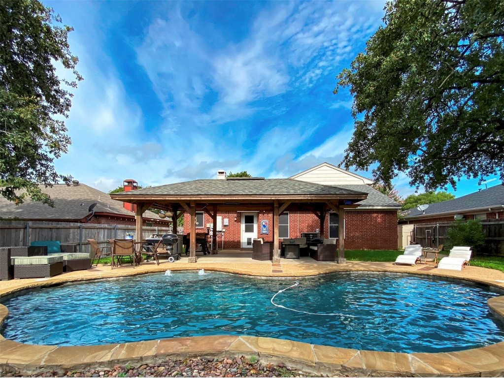 6208 Vista Wood Dr, Arlington, TX 76017 - MLS 20226006 - Coldwell Banker