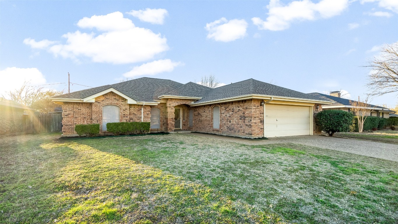 2806 Avonhill Dr, Arlington, TX 76015 - MLS 20267737 - Coldwell Banker