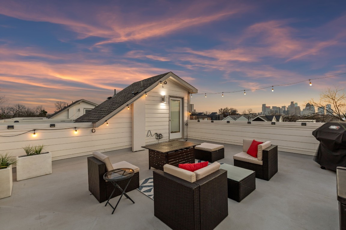 1959 Landon Ln, Dallas, TX 75204 - MLS 20268406 - Coldwell Banker