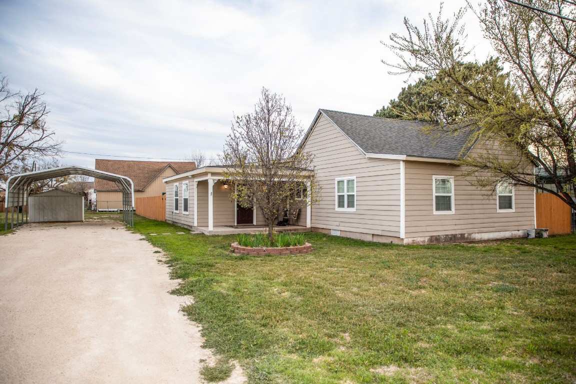 132 Nolan St, Tye, TX 79563 - MLS 20285078 - Coldwell Banker
